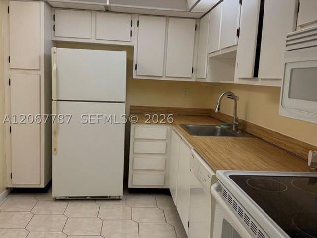 Luxury apartment complex for rent in Tamarac, United States