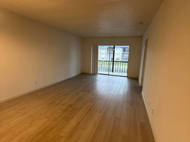 Luxury apartment complex for rent in Tamarac, United States