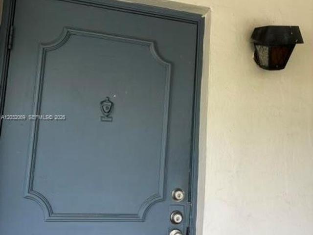 Luxury apartment complex for rent in Tamarac, United States
