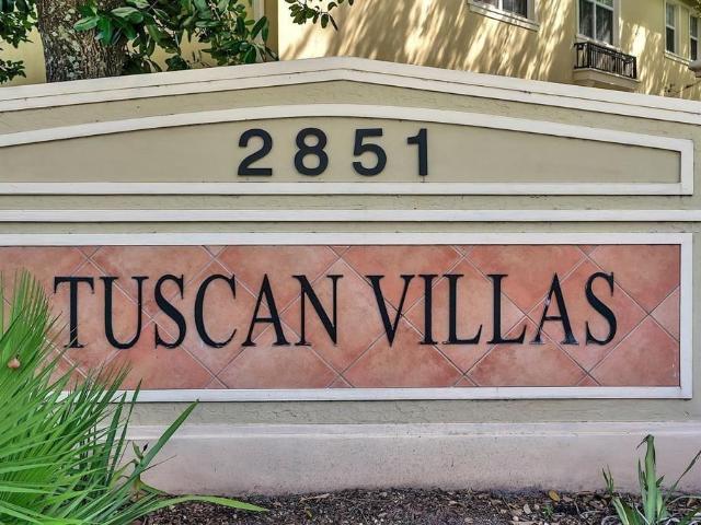 Luxury apartment complex for rent in Tamarac, Florida