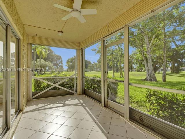 Luxury apartment complex for rent in Tamarac, Florida