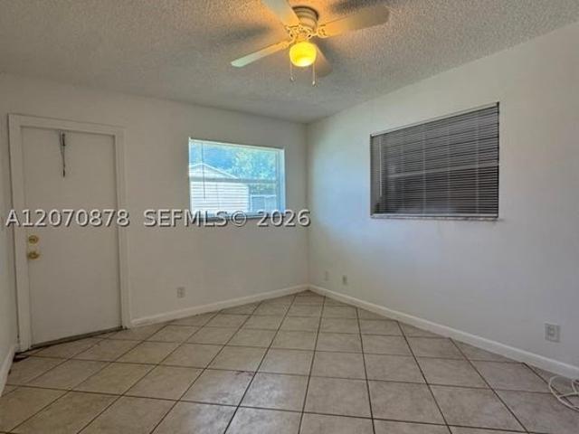 Luxury apartment complex for rent in Tamarac, Florida