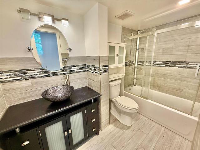 Luxury apartment complex for rent in Tamarac, Florida