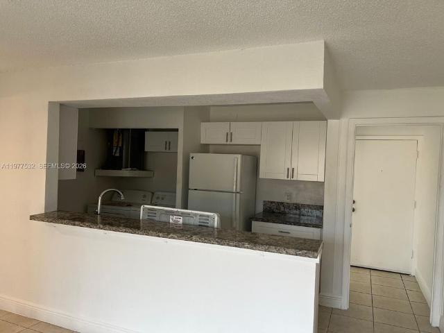 Luxury apartment complex for rent in Tamarac, Florida