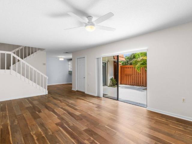 Luxury apartment complex for rent in Tequesta, Florida