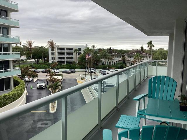 Luxury apartment complex for rent in Vero Beach, Florida