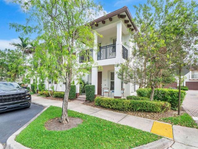 Luxury apartment complex for sale in Coconut Creek, Florida