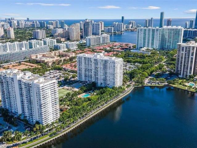 Luxury apartment complex for sale in Aventura, United States