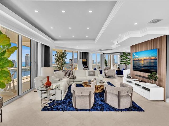 Luxury apartment complex for sale in Aventura, United States