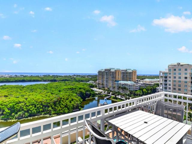 Luxury apartment complex for sale in Boynton Beach, United States