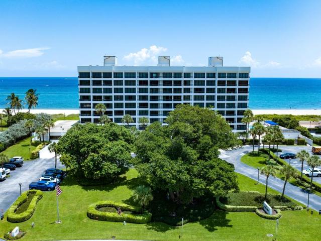 Luxury apartment complex for sale in Boca Raton, United States