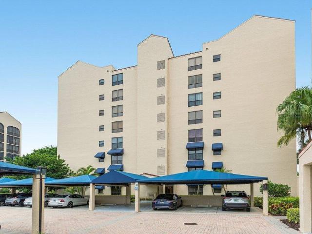 Luxury apartment complex for sale in Boca Raton, United States