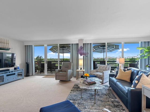 Luxury apartment complex for sale in Boca Raton, United States