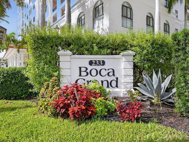 Luxury apartment complex for sale in Boca Raton, United States