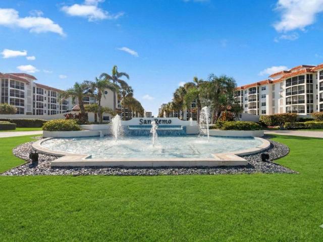Luxury apartment complex for sale in Boca Raton, United States