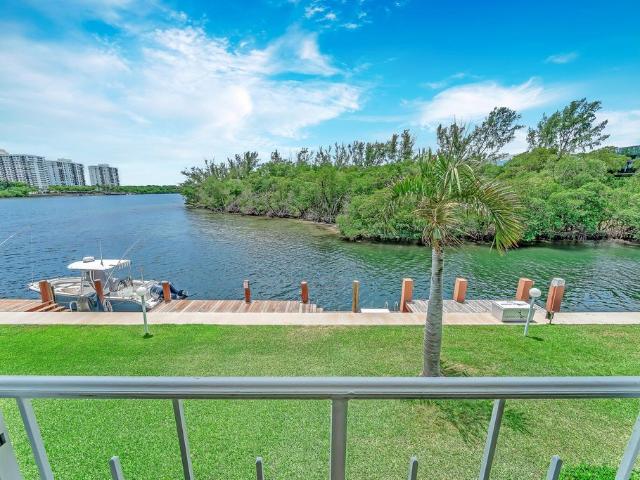 Luxury apartment complex for sale in Boca Raton, United States