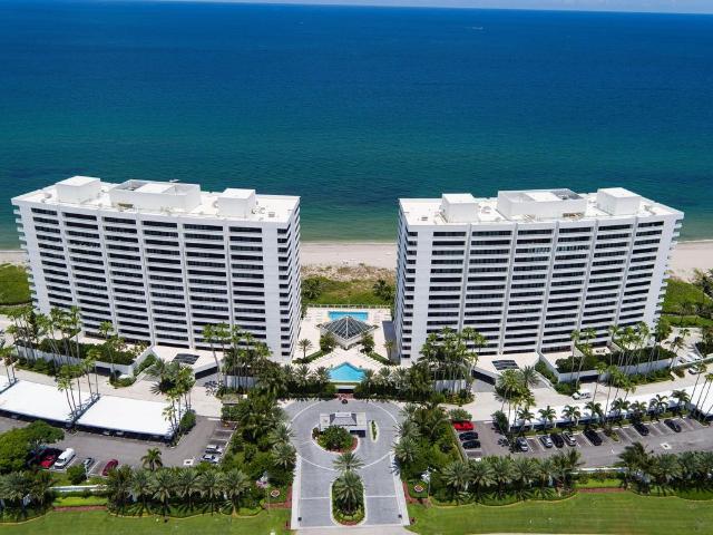 Luxury apartment complex for sale in Boca Raton, United States