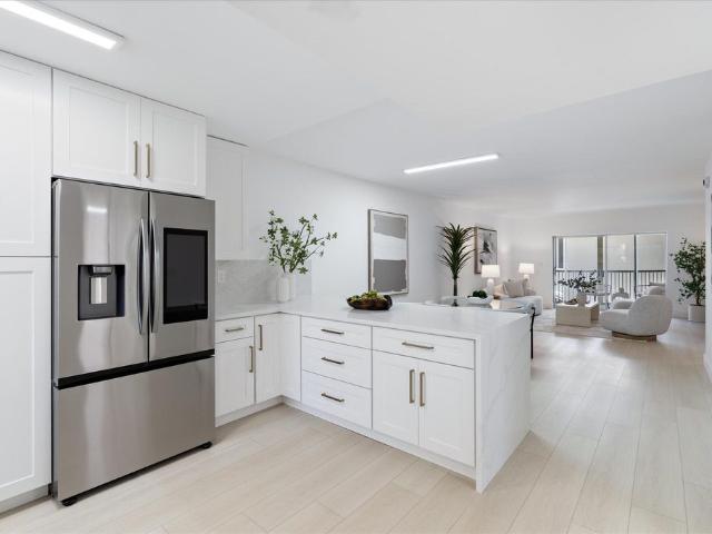 Luxury apartment complex for sale in Boca Raton, United States