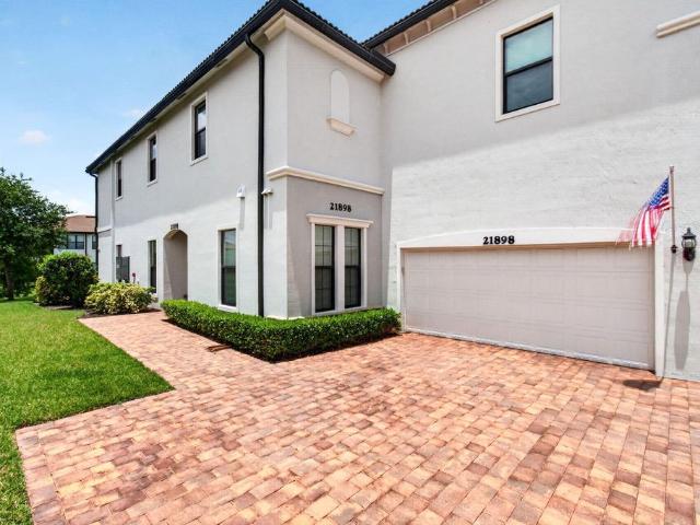 Luxury apartment complex for sale in Boca Raton, United States