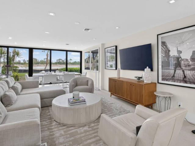 Luxury apartment complex for sale in Boca Raton, United States