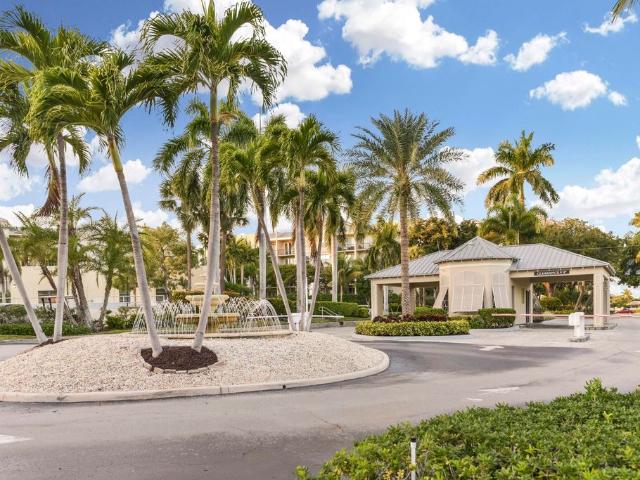 Luxury apartment complex for sale in Boca Raton, United States