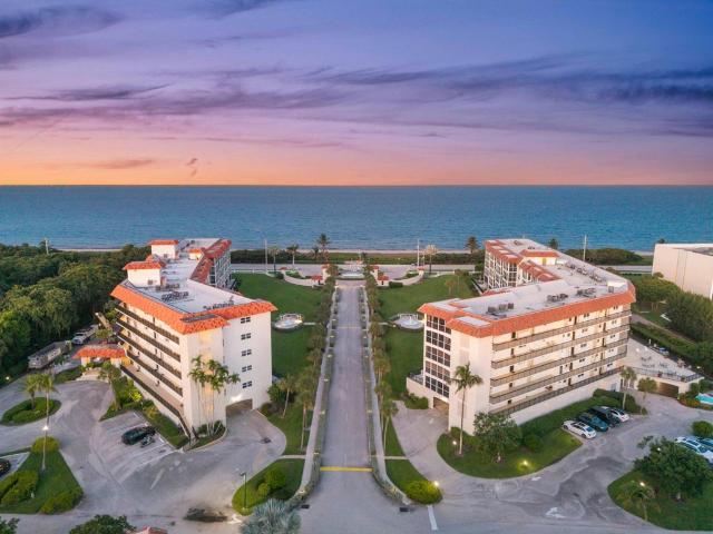 Luxury apartment complex for sale in Boca Raton, United States