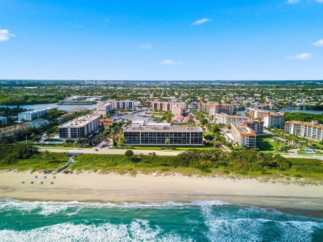 Luxury apartment complex for sale in Boca Raton, United States