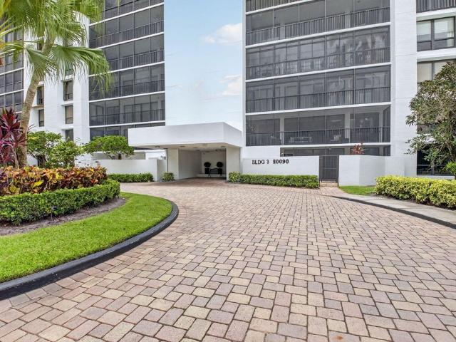 Luxury apartment complex for sale in Boca Raton, United States