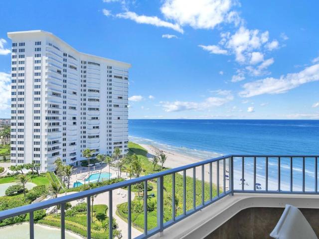 Luxury apartment complex for sale in Boca Raton, United States
