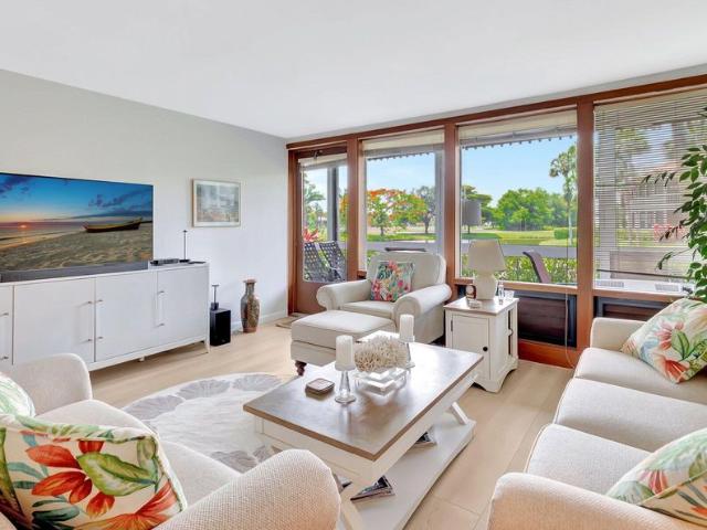 Luxury apartment complex for sale in Boca Raton, United States