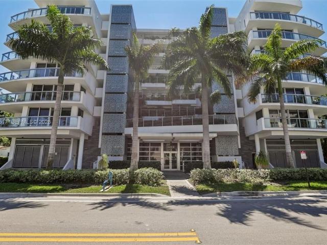 Luxury apartment complex for sale in Bay Harbor Islands, United States