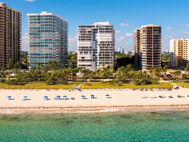 Luxury apartment complex for sale in Bal Harbour, United States
