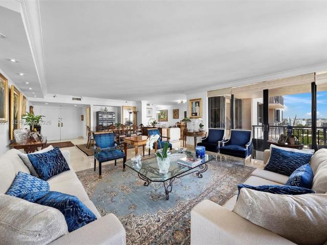 Luxury apartment complex for sale in Bal Harbour, United States