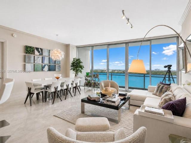 Luxury apartment complex for sale in Bal Harbour, United States