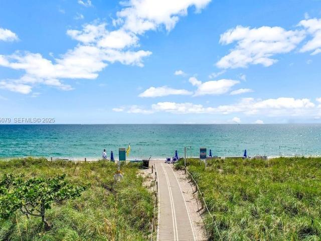 Luxury apartment complex for sale in Bal Harbour, United States
