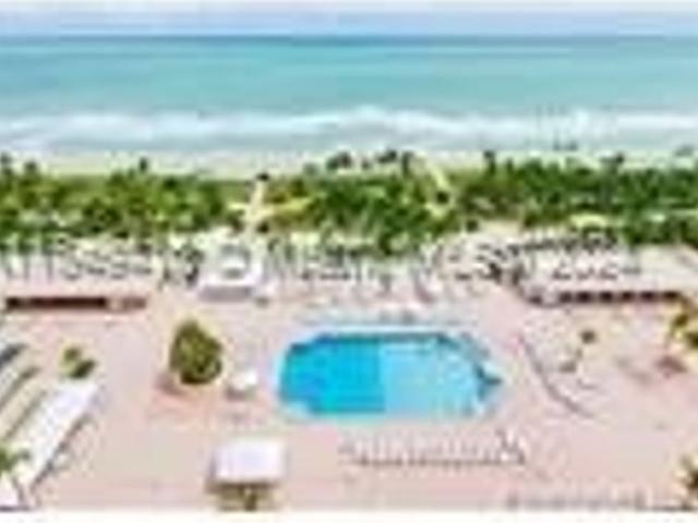 Luxury apartment complex for sale in Bal Harbour, United States