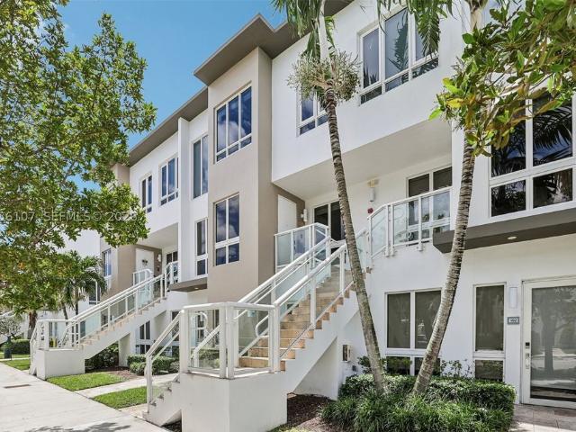 Luxury apartment complex for sale in Doral, United States