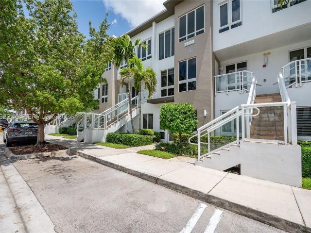 Luxury apartment complex for sale in Doral, United States