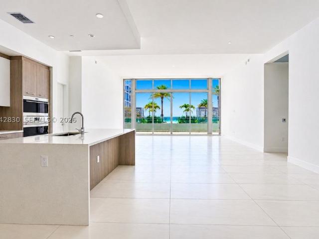 Luxury apartment complex for sale in Fort Lauderdale, Florida