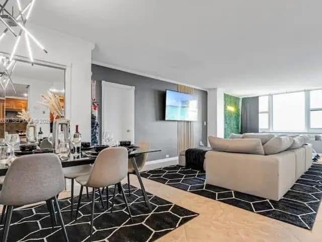 Luxury apartment complex for sale in Fort Lauderdale, Florida