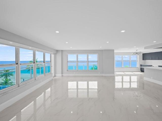 Luxury apartment complex for sale in Fort Lauderdale, Florida