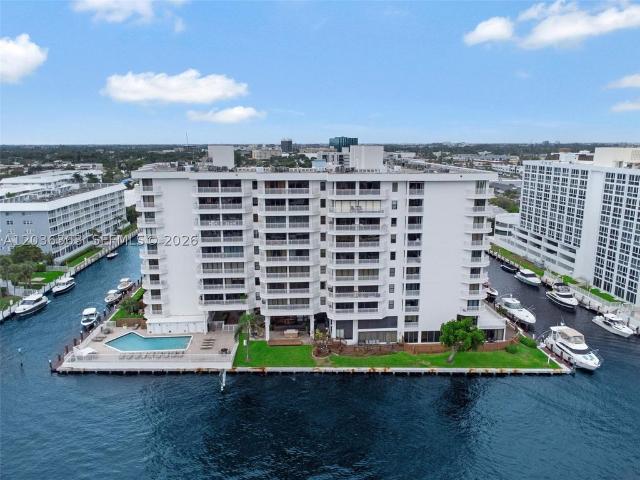 Luxury apartment complex for sale in Fort Lauderdale, Florida