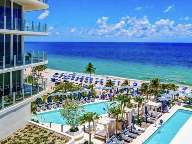 Luxury apartment complex for sale in Fort Lauderdale, Florida