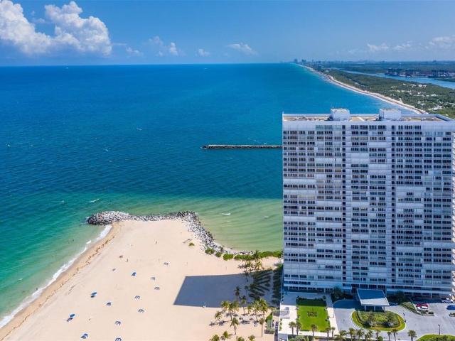 Luxury apartment complex for sale in Fort Lauderdale, Florida