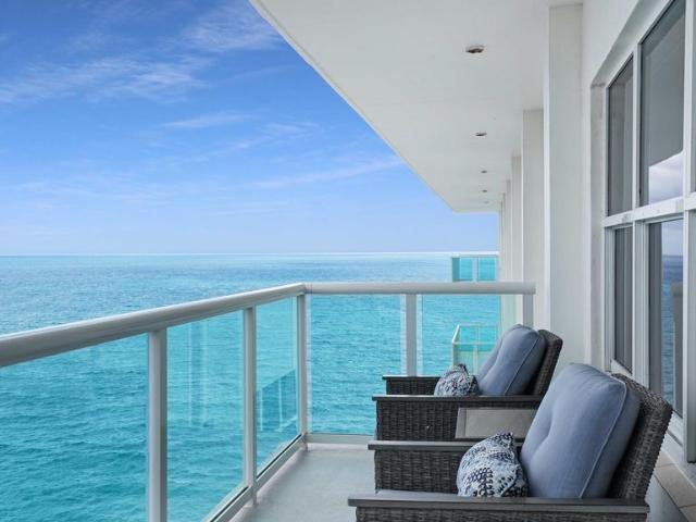 Luxury apartment complex for sale in Fort Lauderdale, Florida