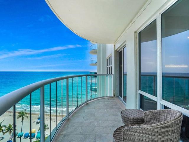 Luxury apartment complex for sale in Fort Lauderdale, Florida