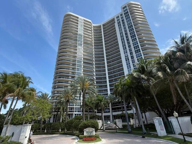 Luxury apartment complex for sale in Fort Lauderdale, Florida