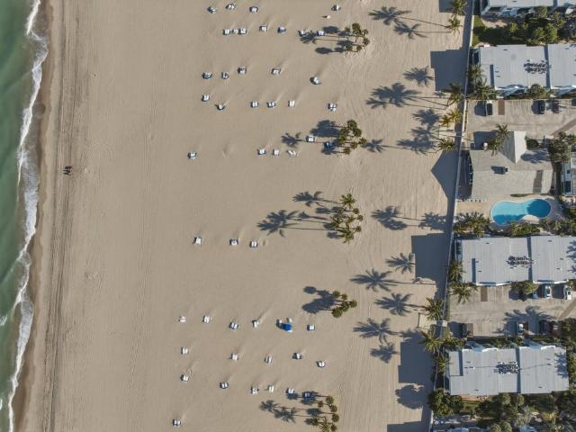 Luxury apartment complex for sale in Fort Lauderdale, Florida