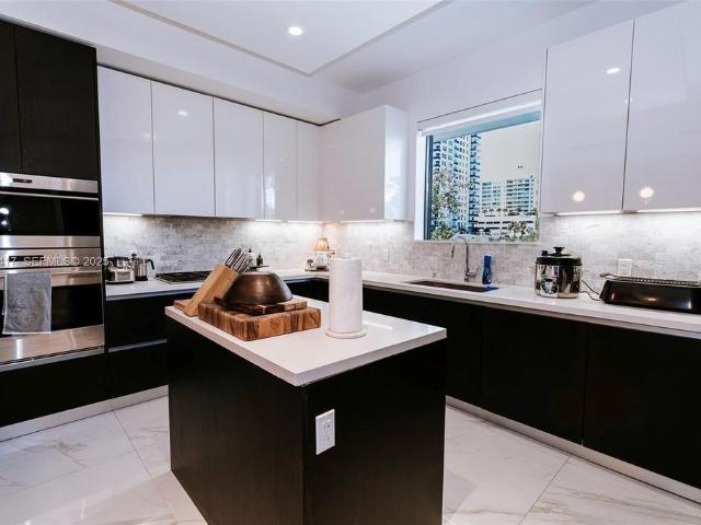 Luxury apartment complex for sale in Fort Lauderdale, Florida