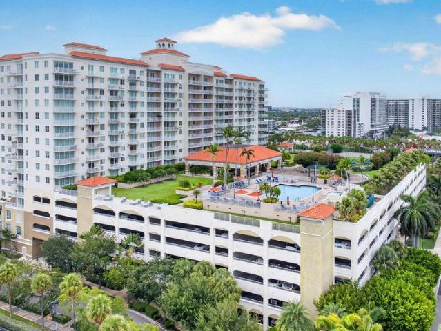 Luxury apartment complex for sale in Fort Lauderdale, Florida